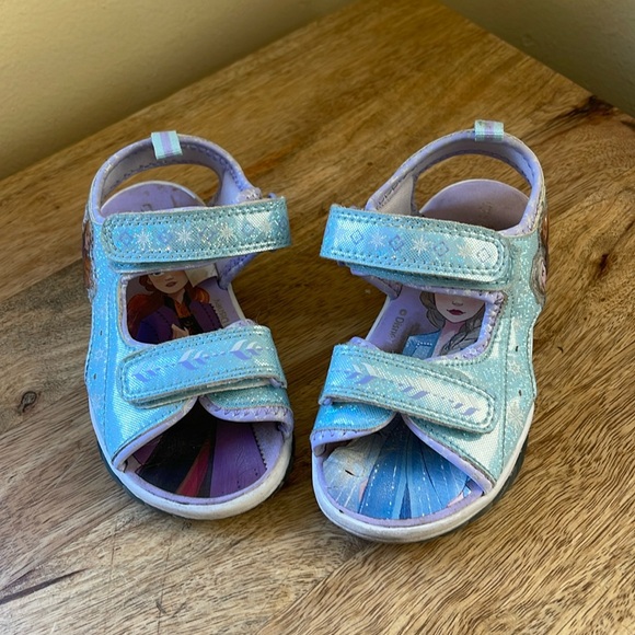 Shoes | Frozen Anna Elsa Toddler Girl Light Up Blue Velcro Sandals ...